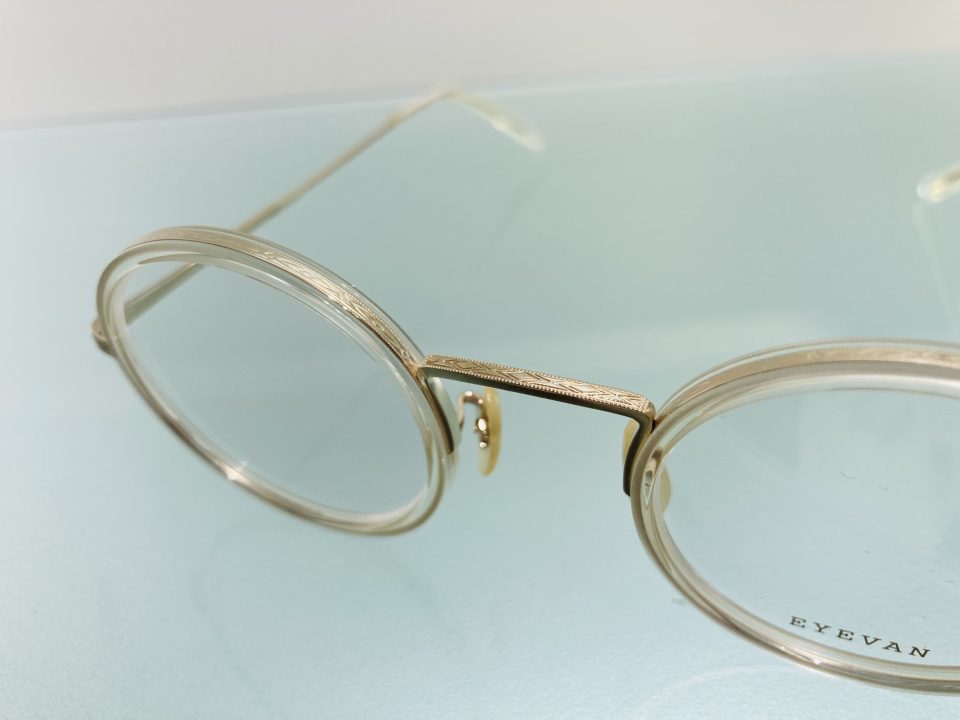 キャラが際立つメガネ その98〜EYEVAN Lydia | メガネのなかむら