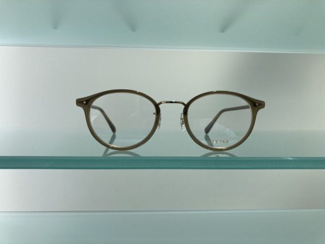 キャラが際立つメガネ その99〜EYEVAN Bell | メガネのなかむら